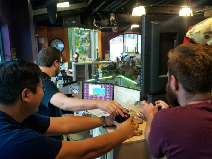 The Ozmo arcade cabinet - Ozmo